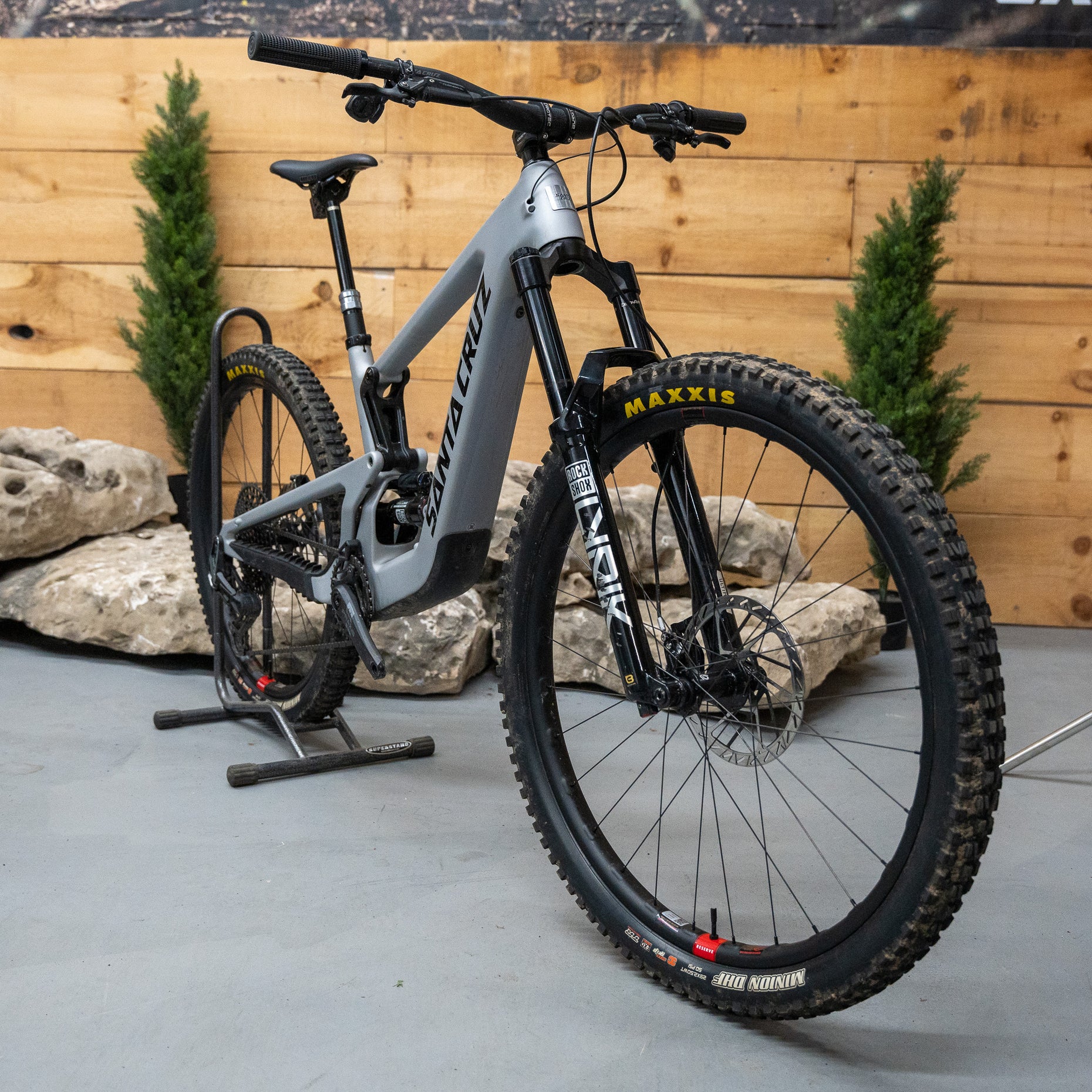 Santa Cruz Bikes Canada – Bateman's Bicycle Company